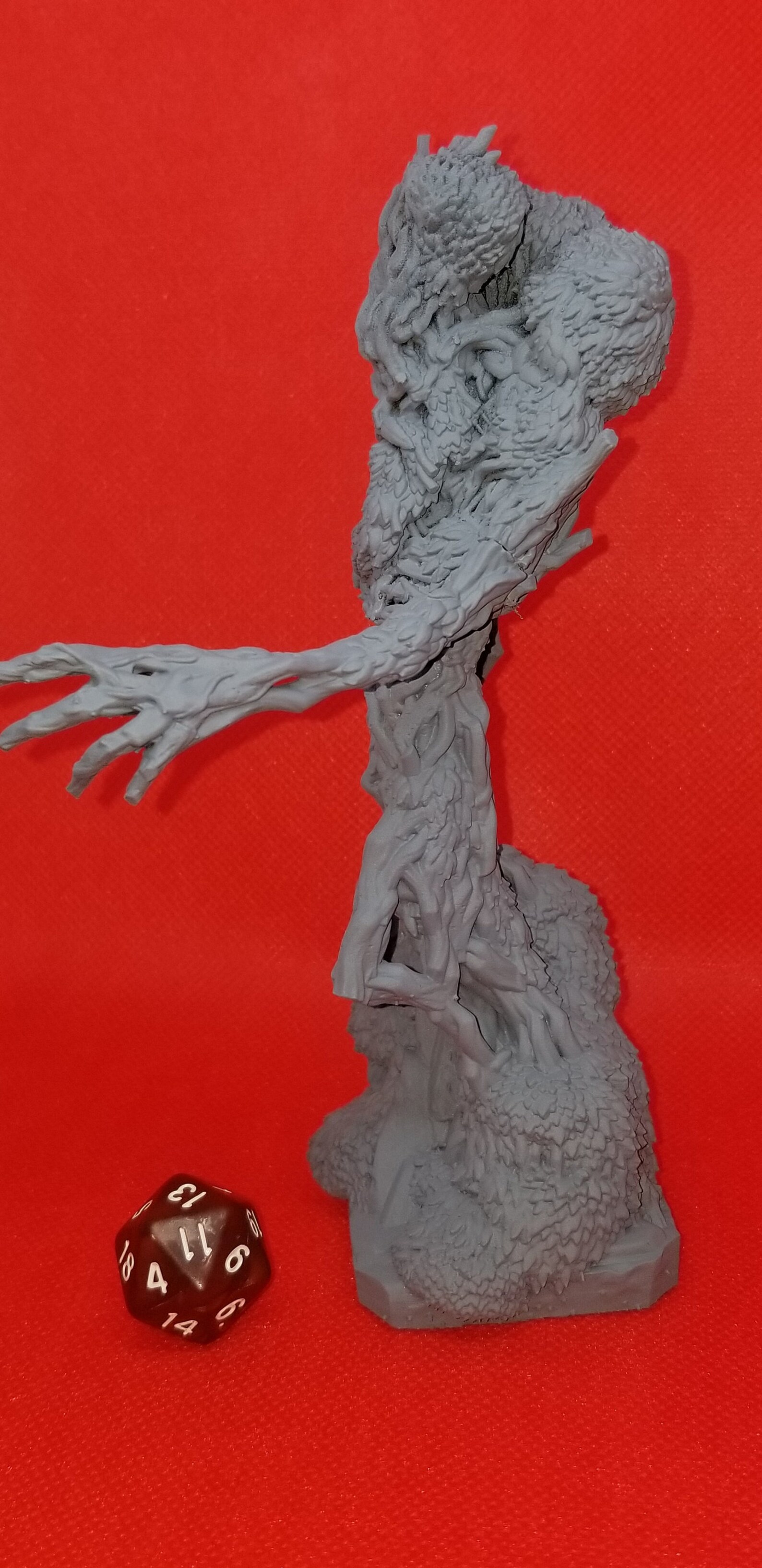 28mm Huge Treant Miniature for Dungeons and Dragons - Etsy
