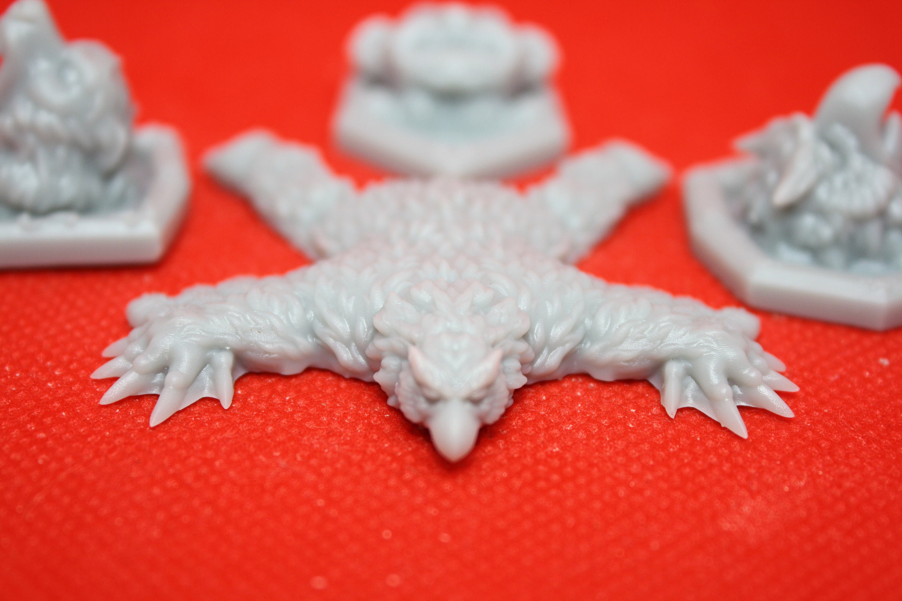 Owlbear Rug and Trophy Heads 32mm/28mm Miniature - for D&D Dungeons and ...