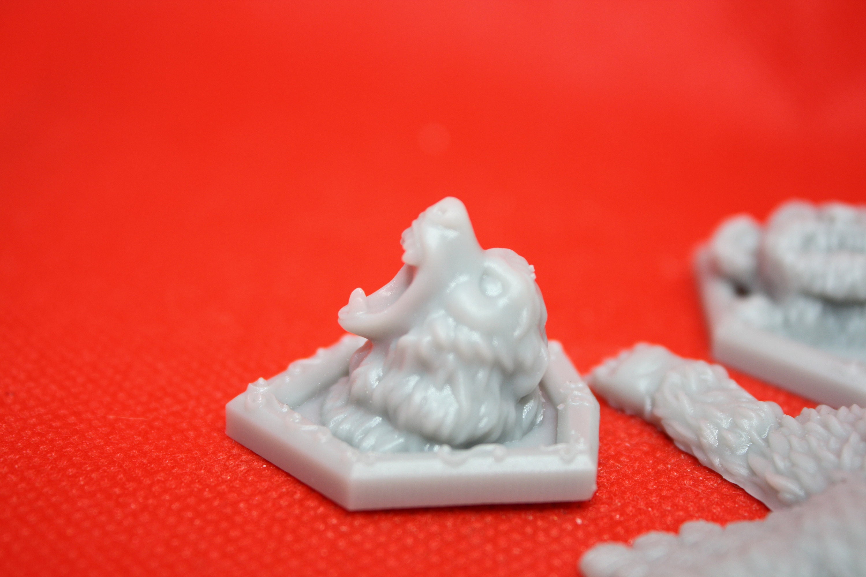 Owlbear Rug and Trophy Heads 32mm/28mm Miniature - for D&D Dungeons and ...