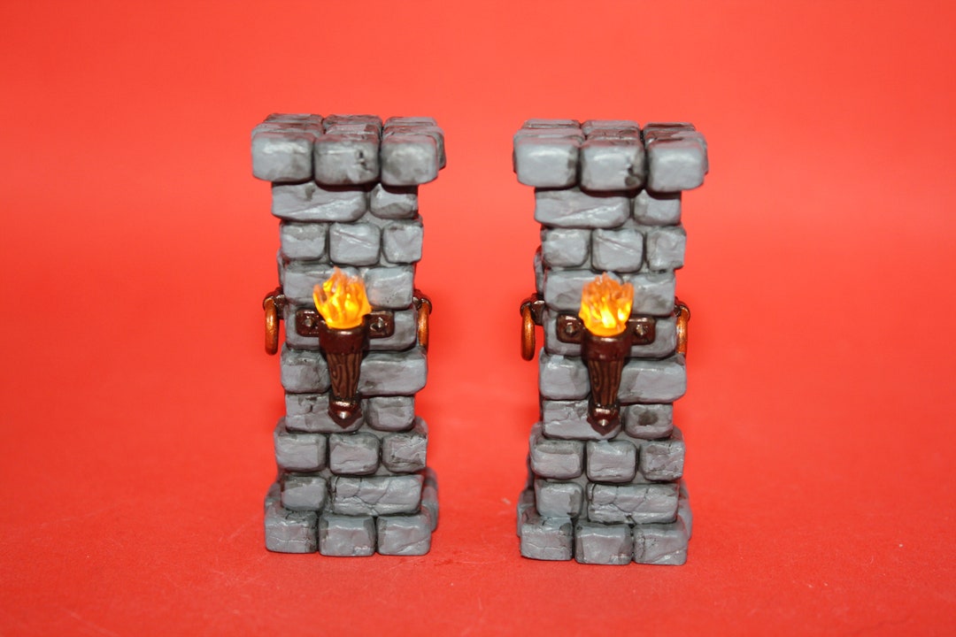 LED Light up Columns With Torches Set of 2 for Dungeons and Dragons ...