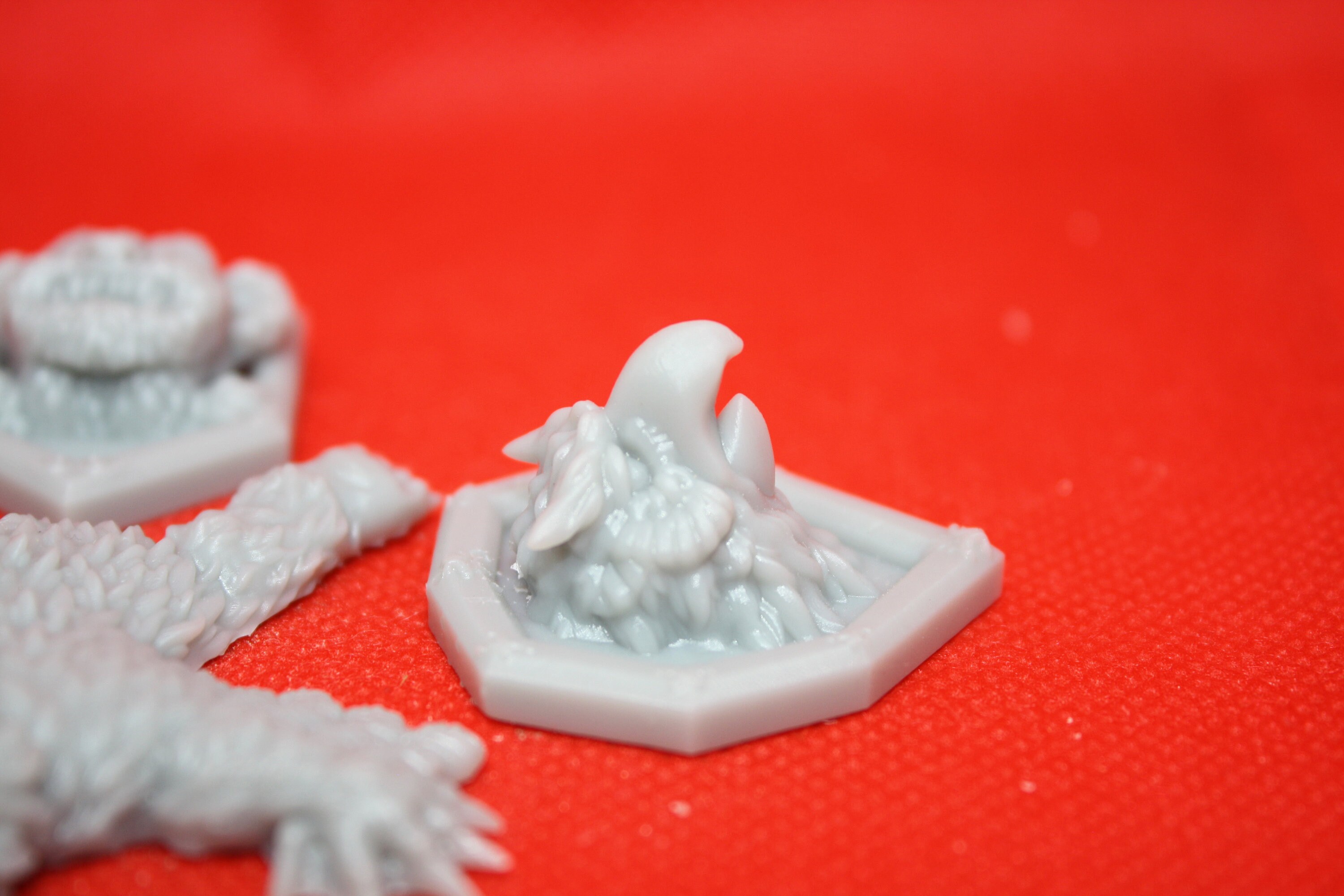 Owlbear Rug and Trophy Heads 32mm/28mm Miniature - for D&D Dungeons and ...