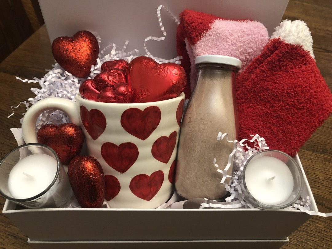 The Box of Love | Comfy and Cozy Gift Box | Chocolate Lover Box ...