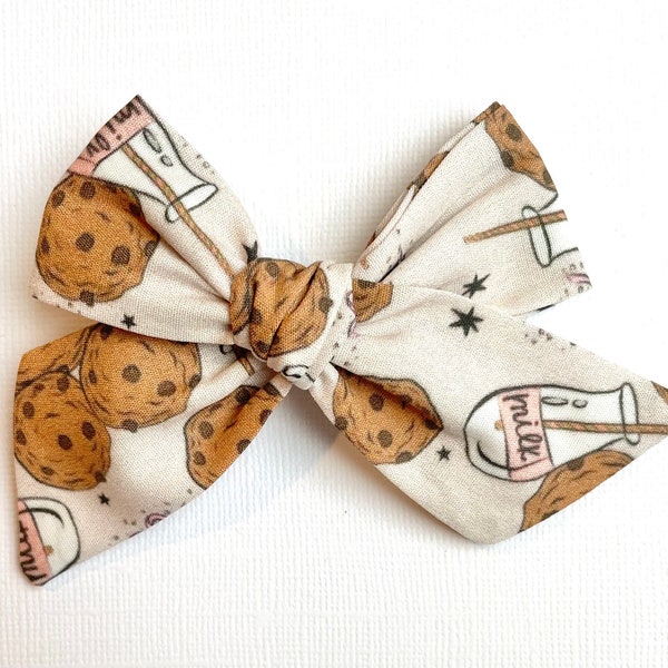 Chocolate Bow - Etsy