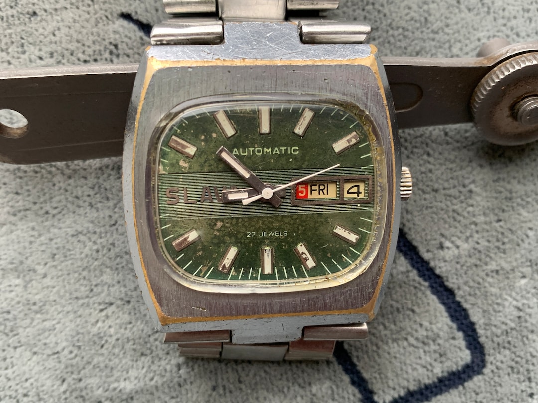 Collectible Watch SLAVA Tank With Calendar Bracelet in Gift 2 Mchz Made ...