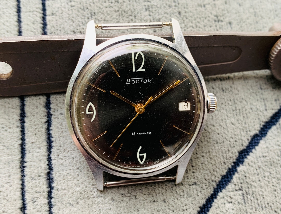 Collectible Watch VOSTOK 18 Jewels Classic Design 2214 With Calendar ...