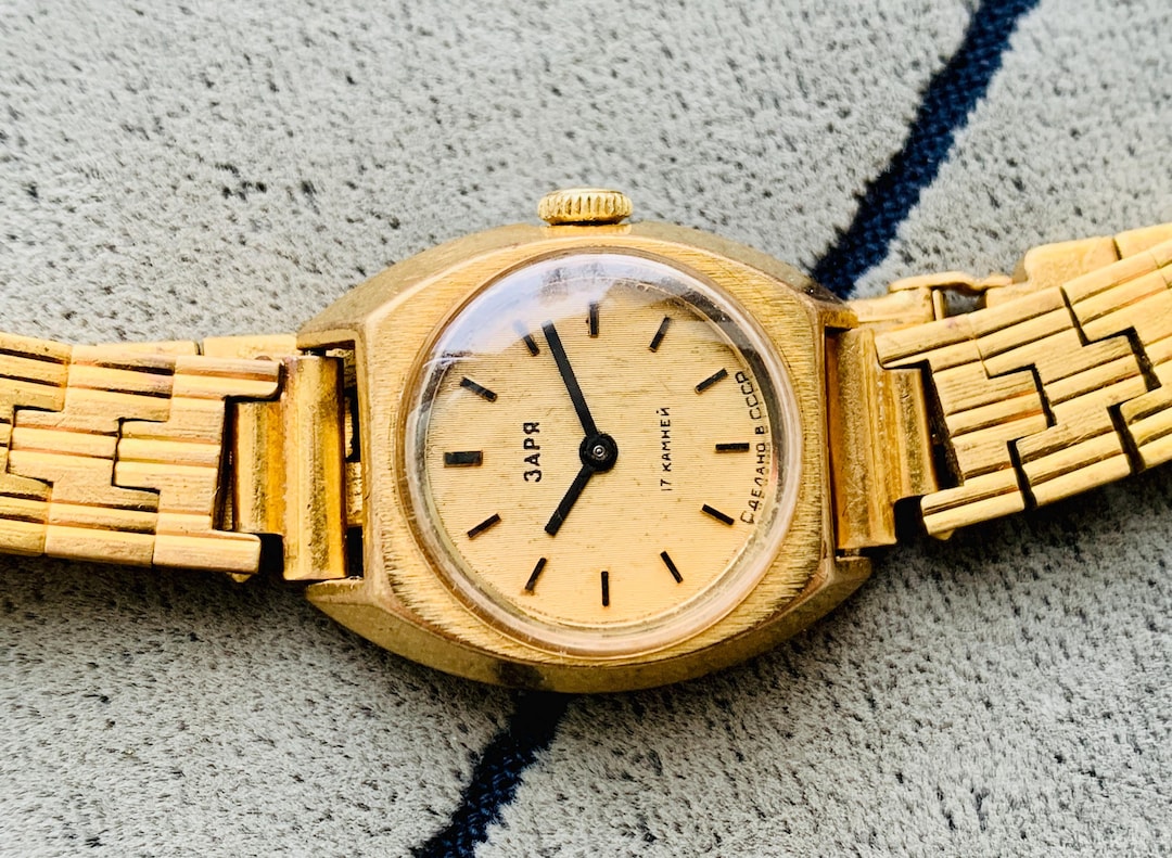 Collectible ZARIA Women's Watch, 17 Jewels, USSR Made - Etsy