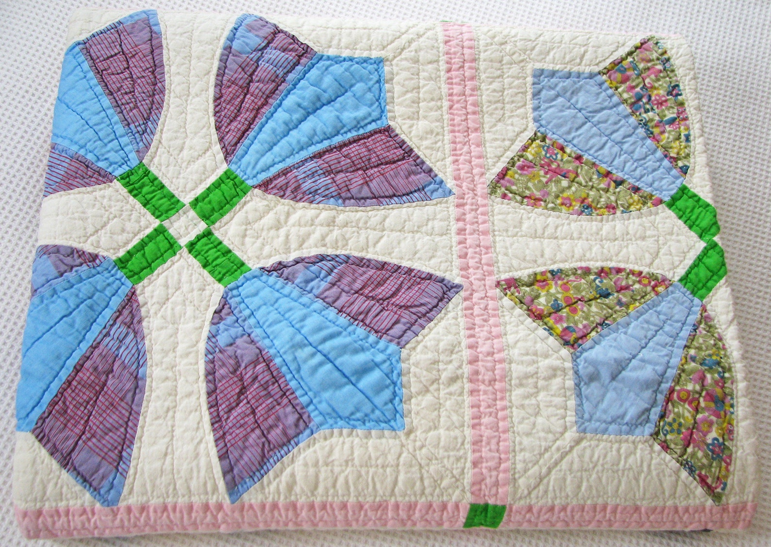 Fantastic Vintage 1930's Tulip Quilt "68" X 84" Hand Quilted 8-12 Spi ...