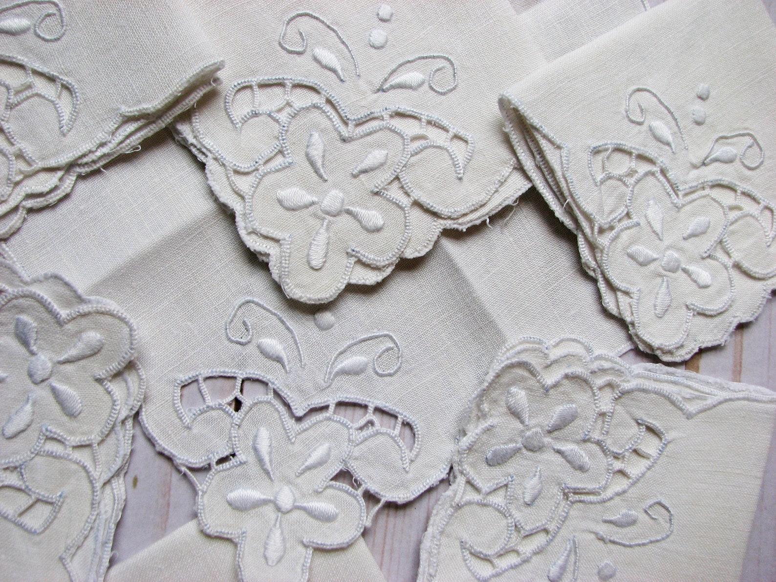 Beautiful Set of 6 Small Vintage Unused Cutwork and Embroidery Linen ...