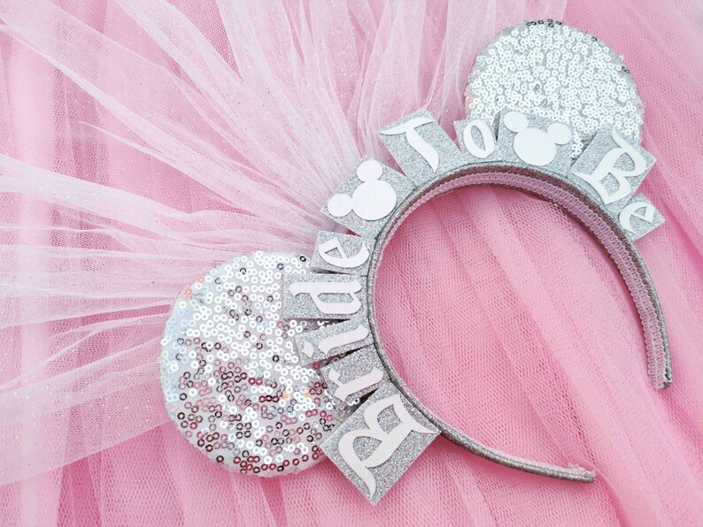 Design Your Own Bridal Minnie Veil Sequin Minnie Mouse - Etsy