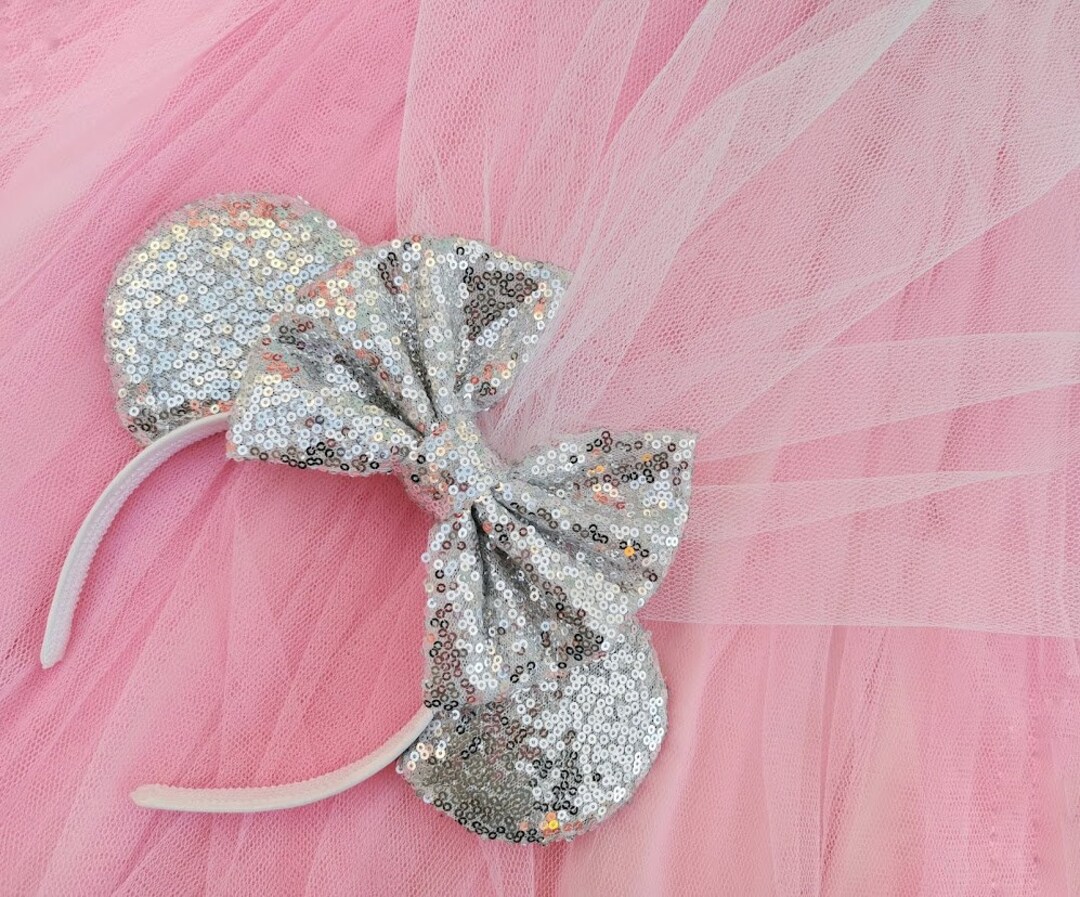 Design Your Own Bridal Minnie Veil - Sequin Minnie Mouse Bridal Ears ...