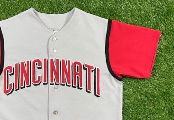 Cincinnati Reds Vintage 90s Jersey Red Striped Baseball MLB - munimoro ...