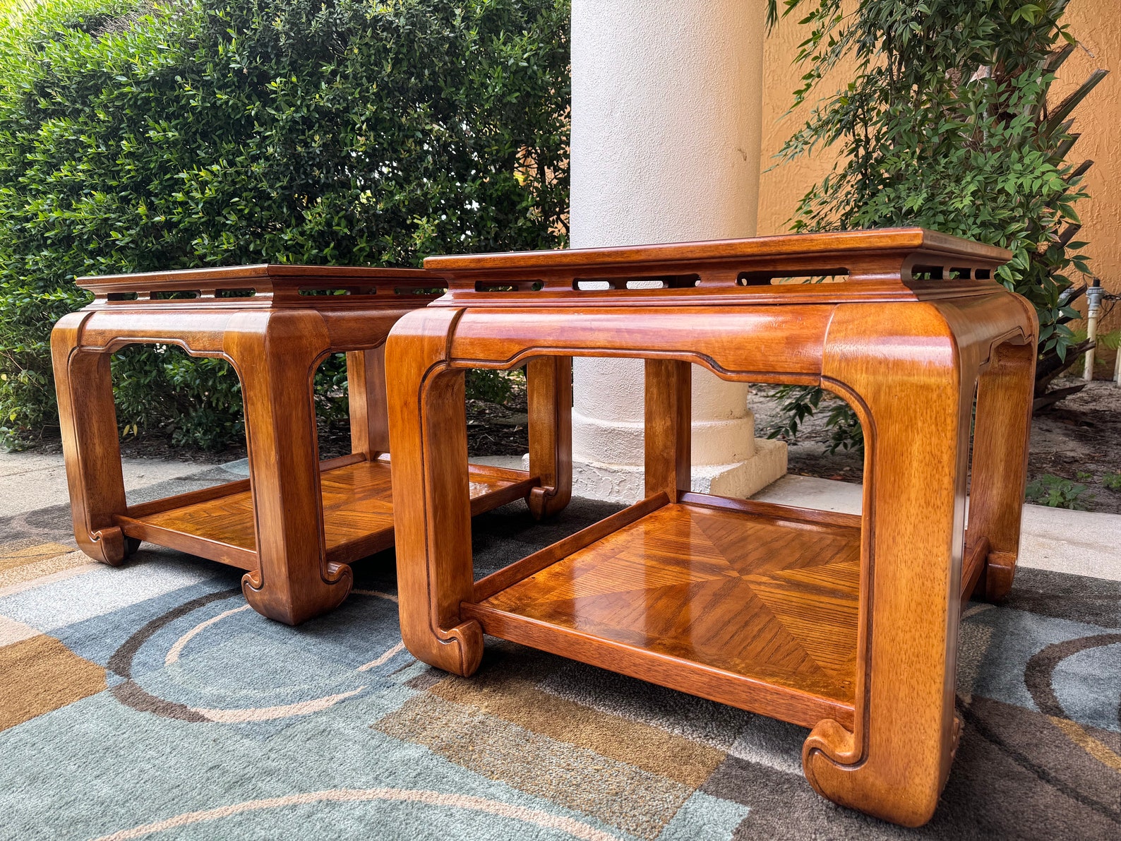 Vintage Chinoserie Chow Leg Ming Style Mid Century Modern Burl Wood End ...