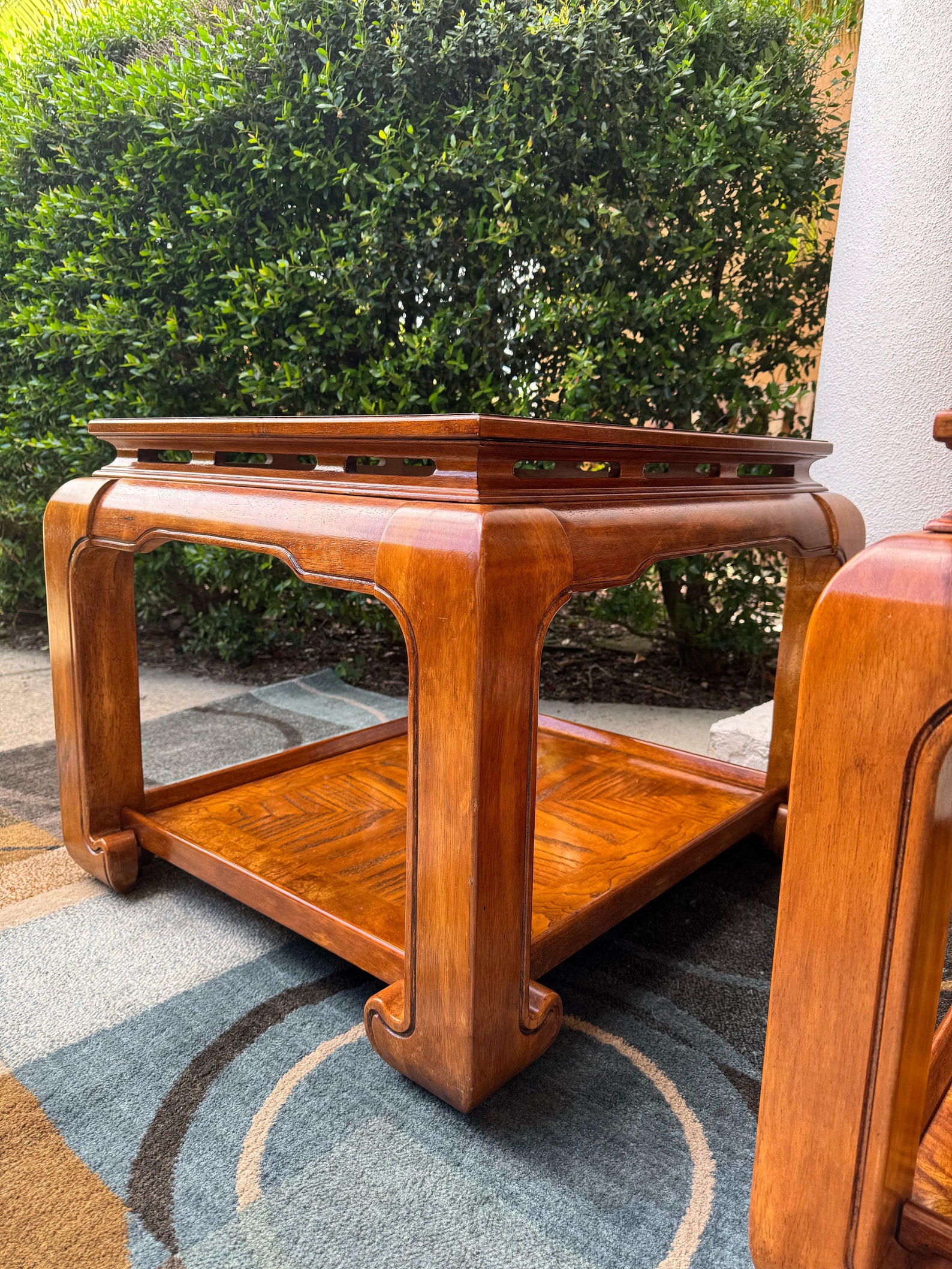 Vintage Chinoserie Chow Leg Ming Style Mid Century Modern Burl Wood End ...