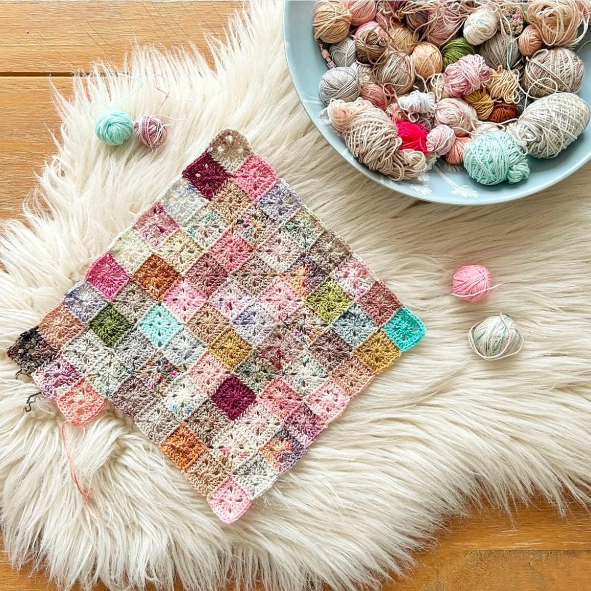 Mini Granny Square Crochet Pattern - Pattern With Photos - UK & US ...