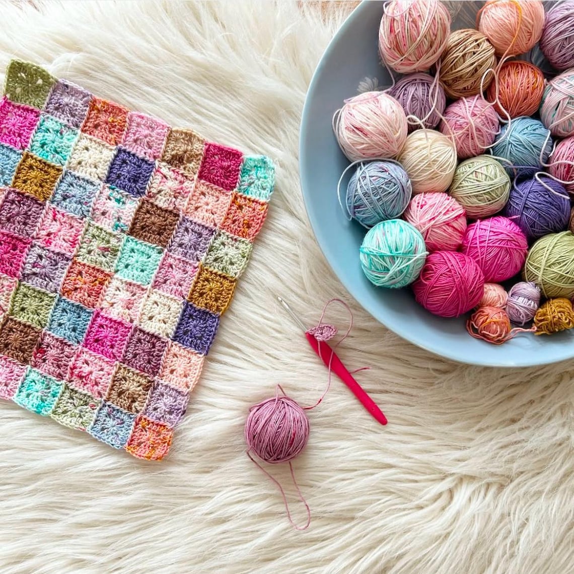 Mini Granny Square Crochet Pattern - Pattern With Photos - UK & US ...