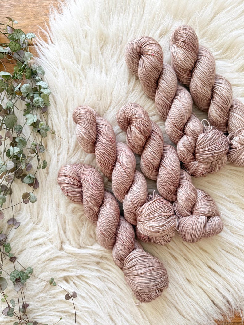 Flora - Hand Dyed Yarn - Soft Brown, Neutral, Pink & Purple Speckles - Etsy