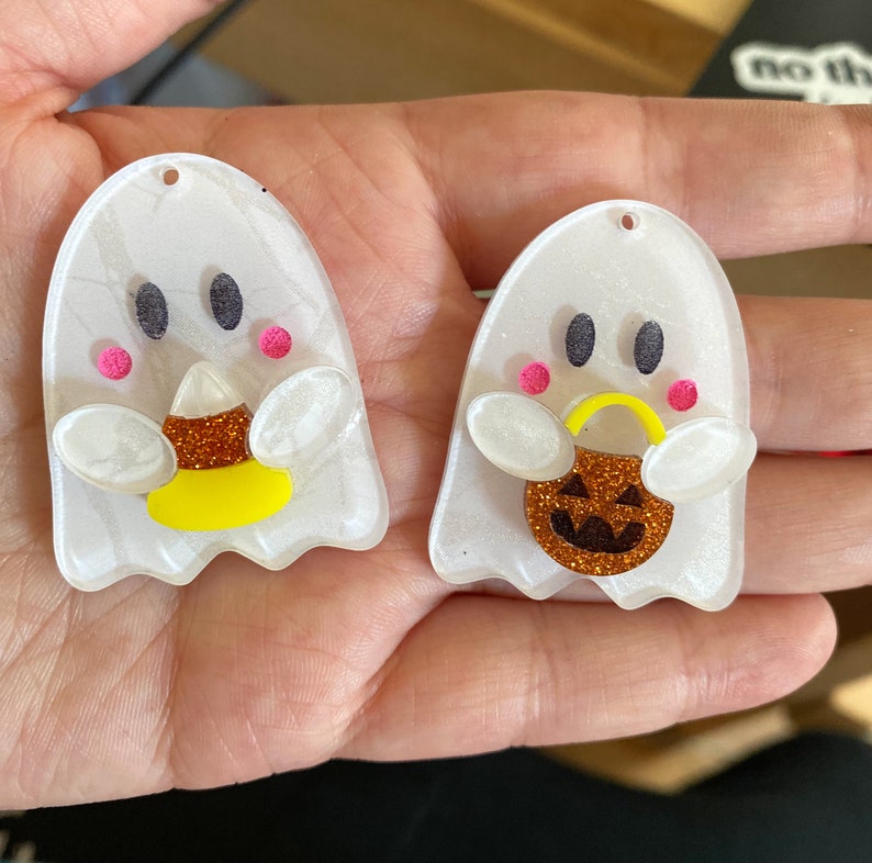 Layered Ghost Halloween SVG File Bundle Samantha's - Etsy