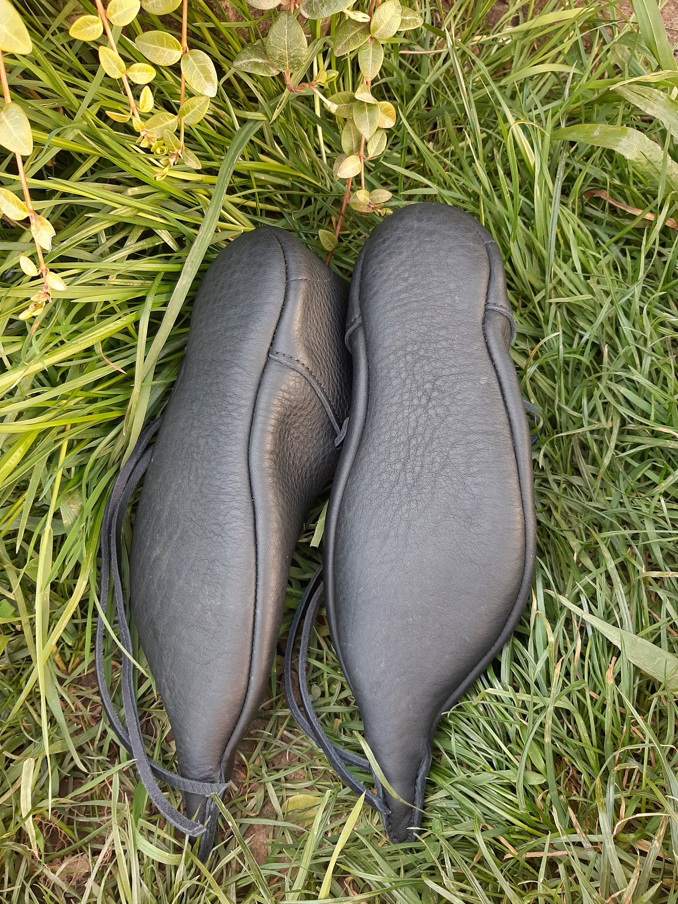 Poulaine Leather Medieval Shoes Black Adult sizes - Etsy.de