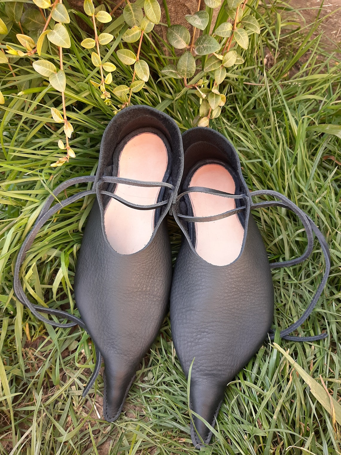 Poulaine Leather Medieval Shoes Black Adult sizes | Etsy