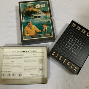 Vintage 1965 Game “break Thru” Double Strategy Evasion or Capture Collectible - Etsy