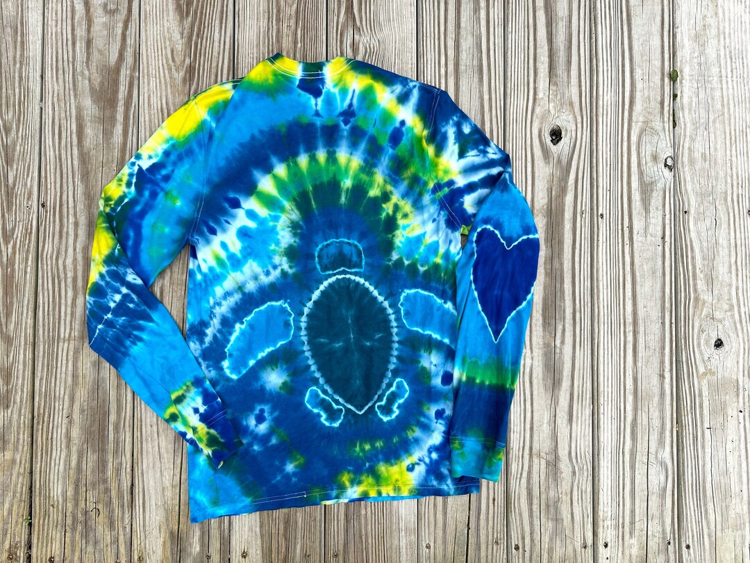 Sea Turtle Tie Dye Henley Designed, Dyed and Printed in USA/MEDIUM Only ...