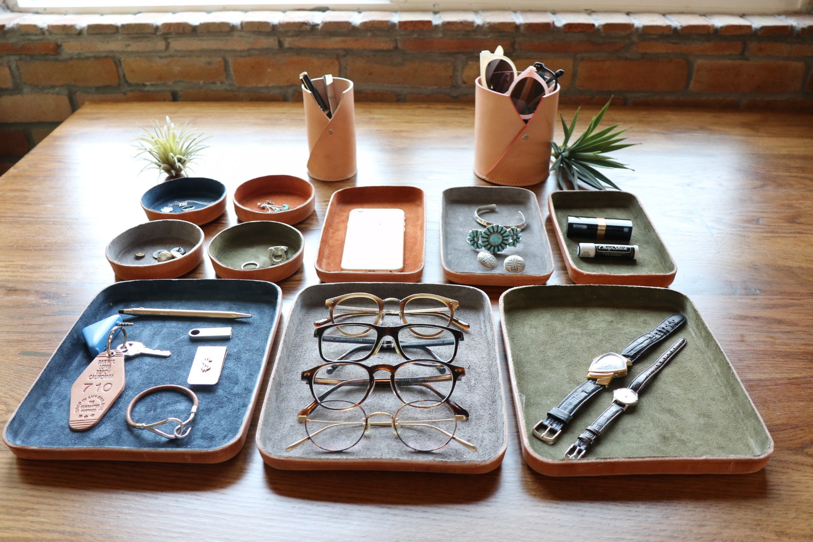 Round Leather Tray. Navy Suede Interior. Jewelry Dish | Etsy