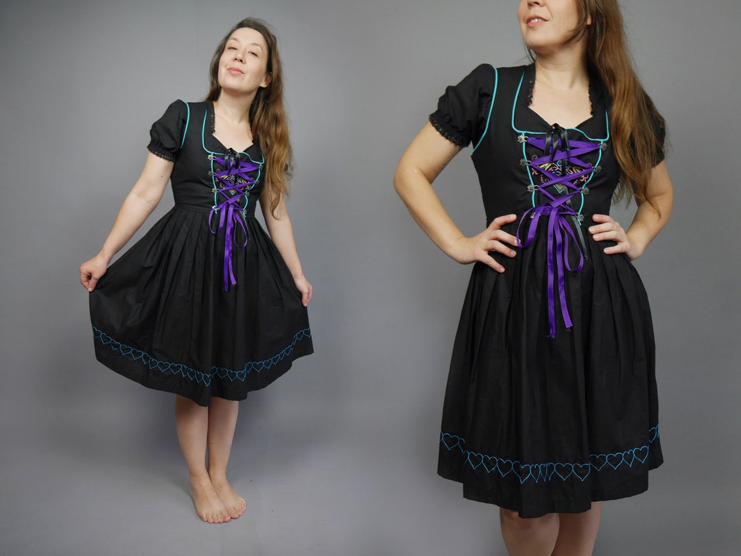 Black Dirndl With Front Lacing Black Blouse Sleeveless Festival Dress ...