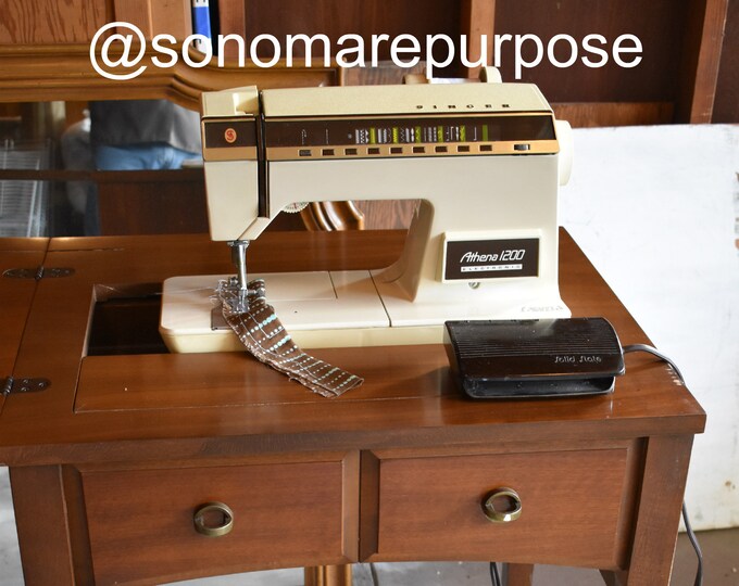 Vintage 1970's Singer Athena 1200 Electronic Stich Computerized Sewing ...