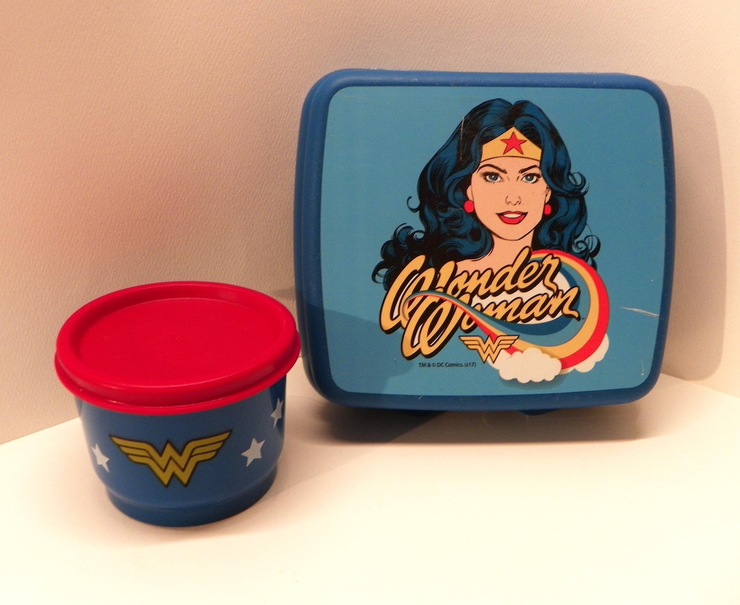 Vintage Tupperware Wonder Woman Sandwich Keeper and Snack Container ...