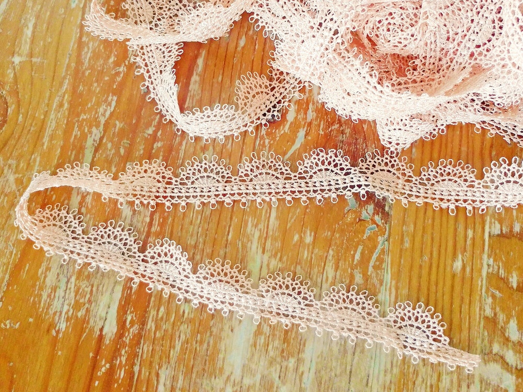 Scallop Lace Trim – Narrow 1 Inch Width – Light Skintone Peach Beige ...