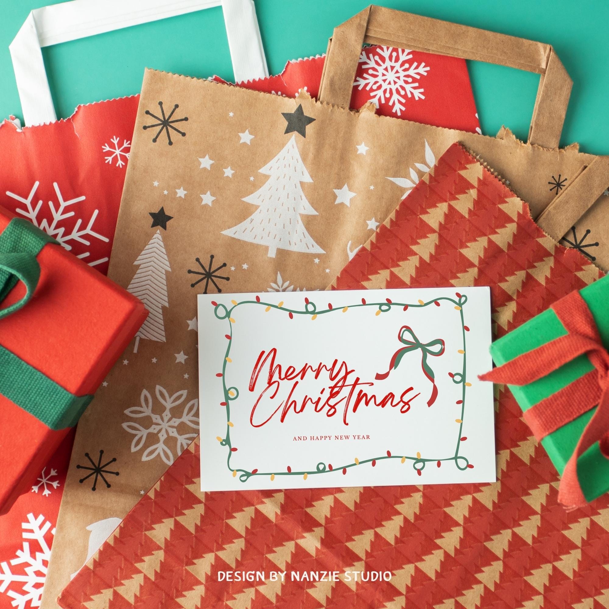 Whimsical Christmas Frames SVG PNG Bundle, Holiday Wavy Bow Frames ...