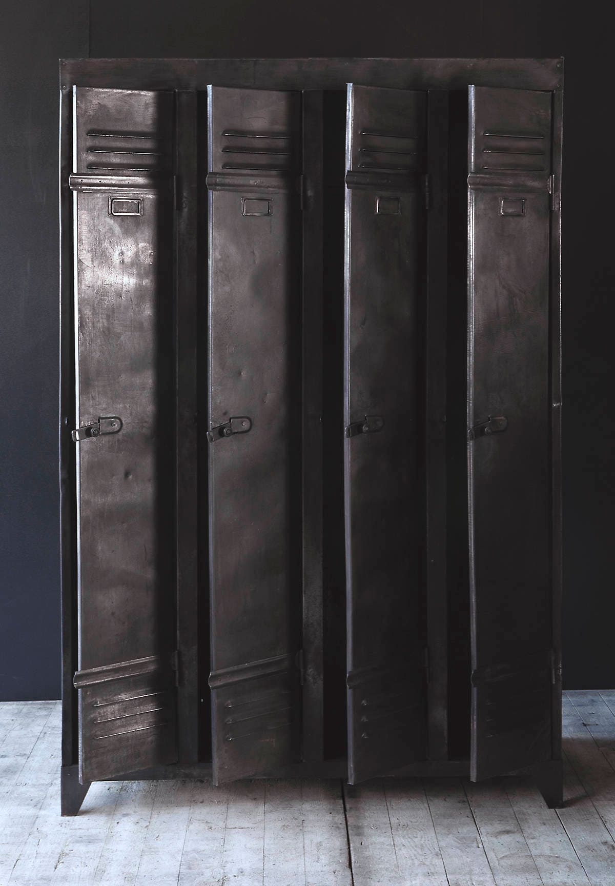 Industrial locker wardrobe with four doors