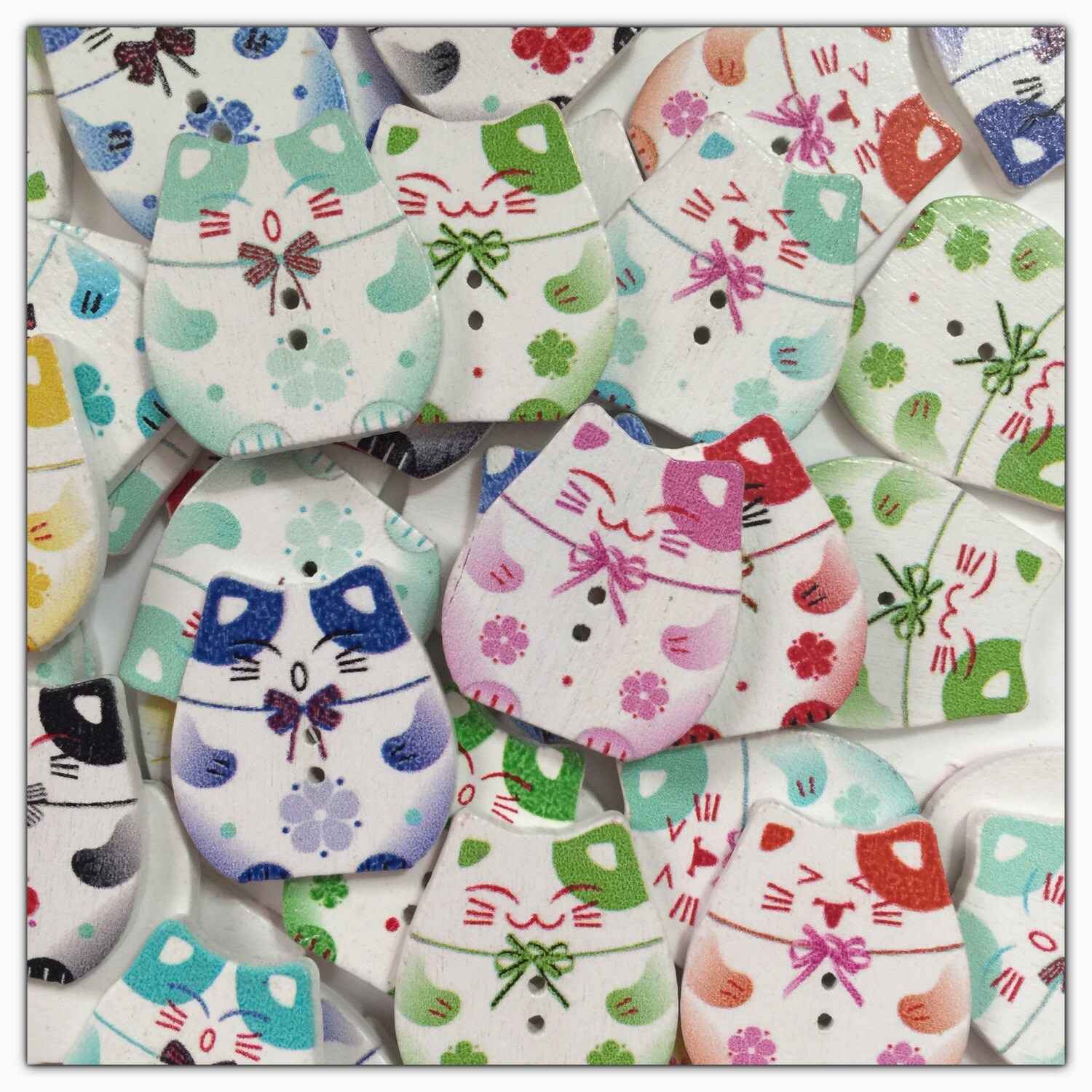 8 16 or 32 Happy Cat Buttons Random Mix Wood Buttons Happy - Etsy