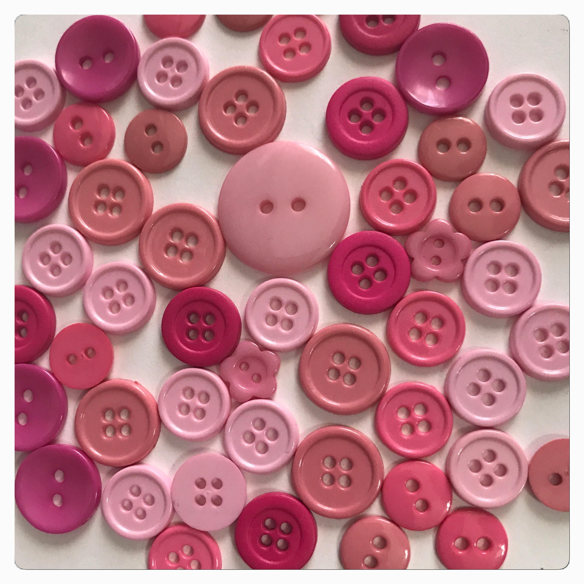 50 PINK & ROSY PINK buttons round buttons round pink buttons | Etsy