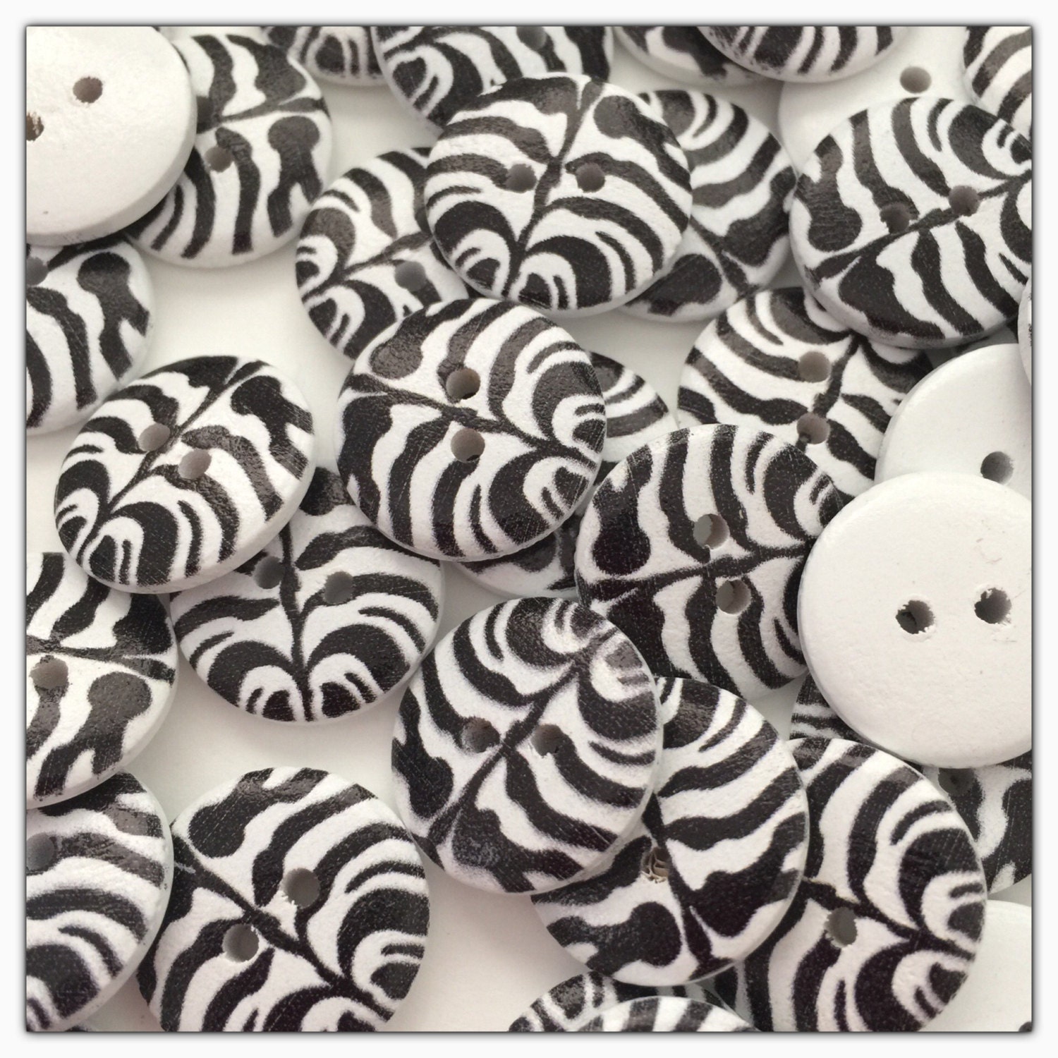 10 20 or 40 Zebra buttons wood buttons novelty buttons | Etsy