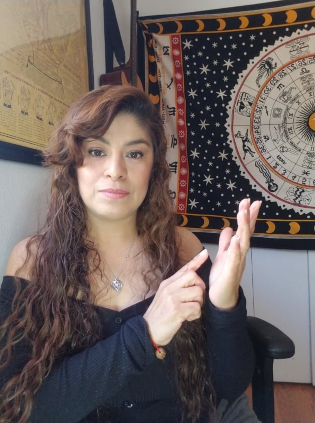 Palm Reading in Detail, All You Want to Know About Past, Presnt and ...