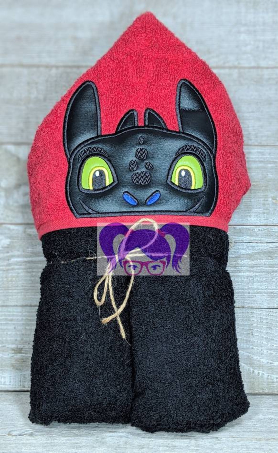 Toothless Hooded Towel, Hooded Towel, How to Train Your Dragon, Dragon ...