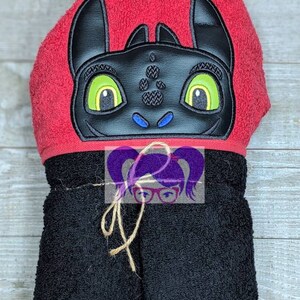 Toothless Hooded Towel, Hooded Towel, How to Train Your Dragon, Dragon ...