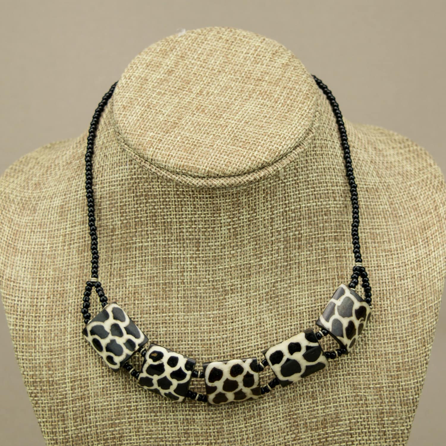 African Giraffe Print Batik Bone Necklace 637-64 - Etsy