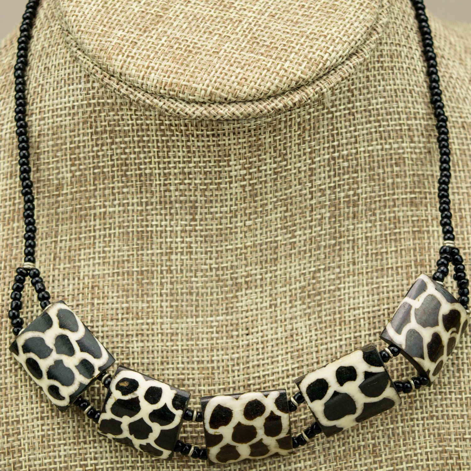 African Giraffe Print Batik Bone Necklace 637-64 - Etsy