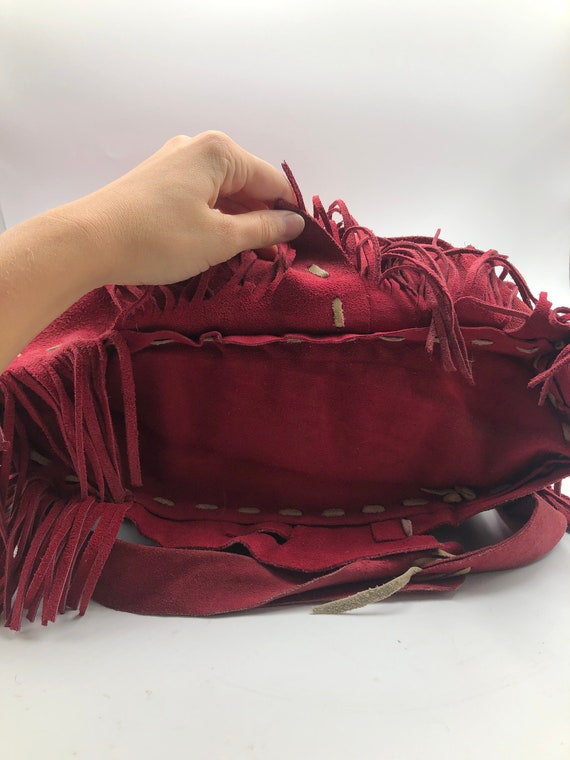 Red real suede crossbody bag with fringe with pocket. - Gem