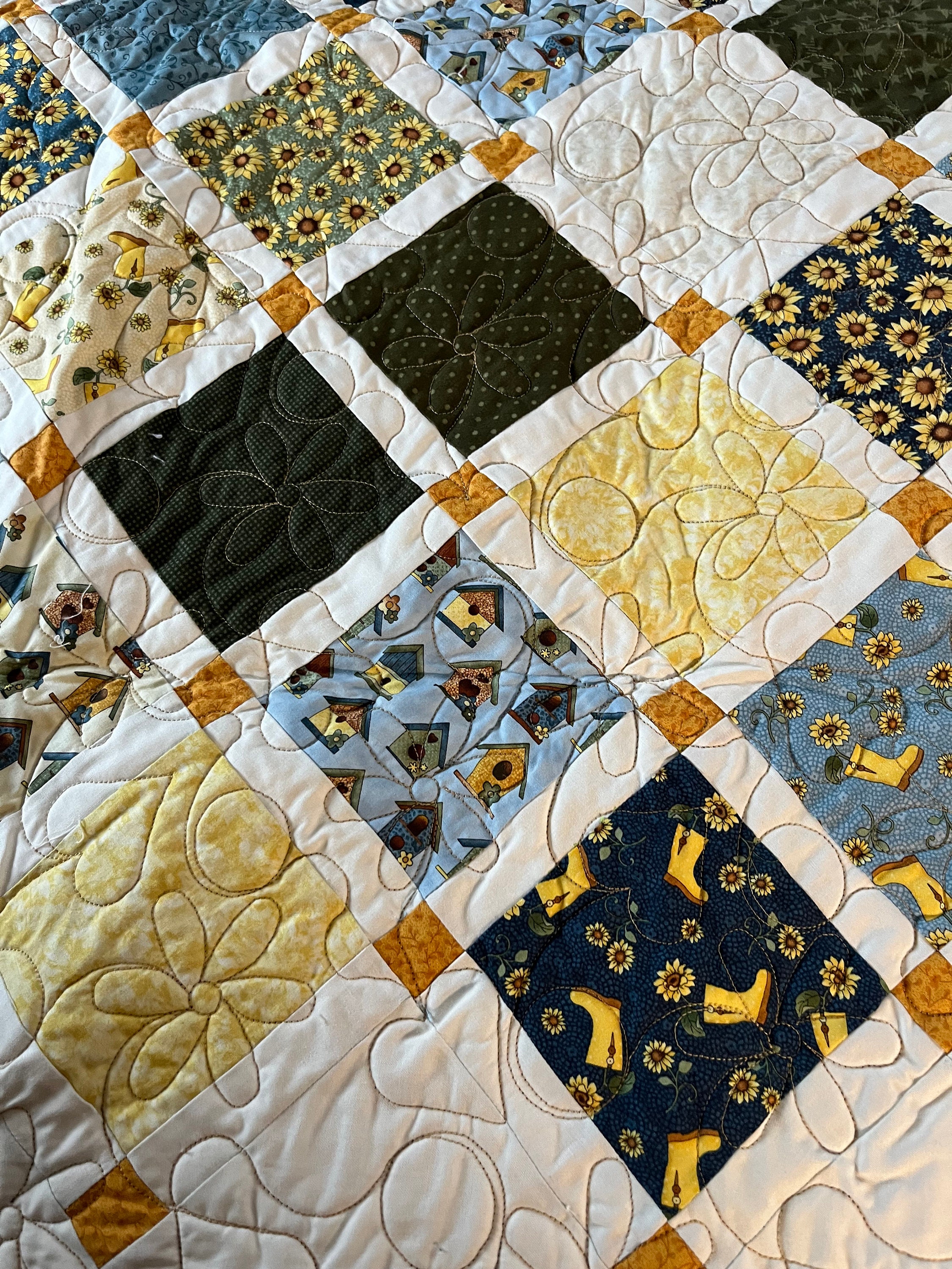 Lattice Quilt With Daisy and Rain Boots - Etsy