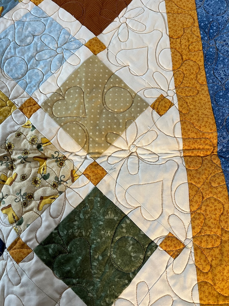 Lattice Quilt With Daisy and Rain Boots - Etsy