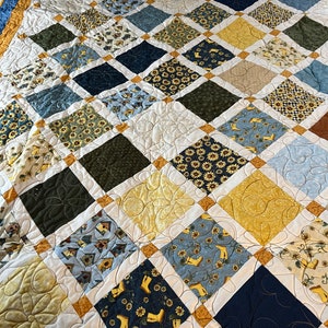 Lattice Quilt With Daisy and Rain Boots - Etsy
