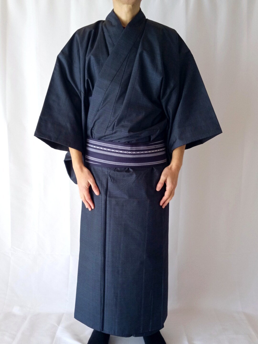 Japanese Men's Kimono Robe in Dark Blue Size M, Vintage Oshima Tsumugi ...