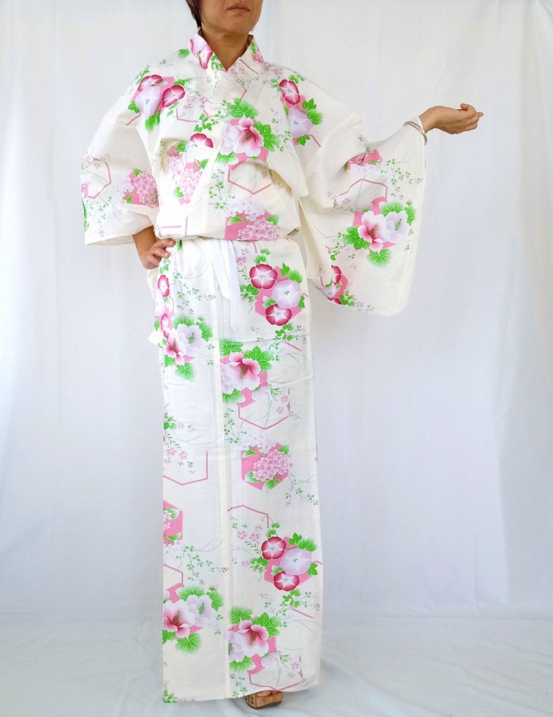 Vintage Yellow Yukata – Women's Japanese Cotton Kimono – Floral Summer ...