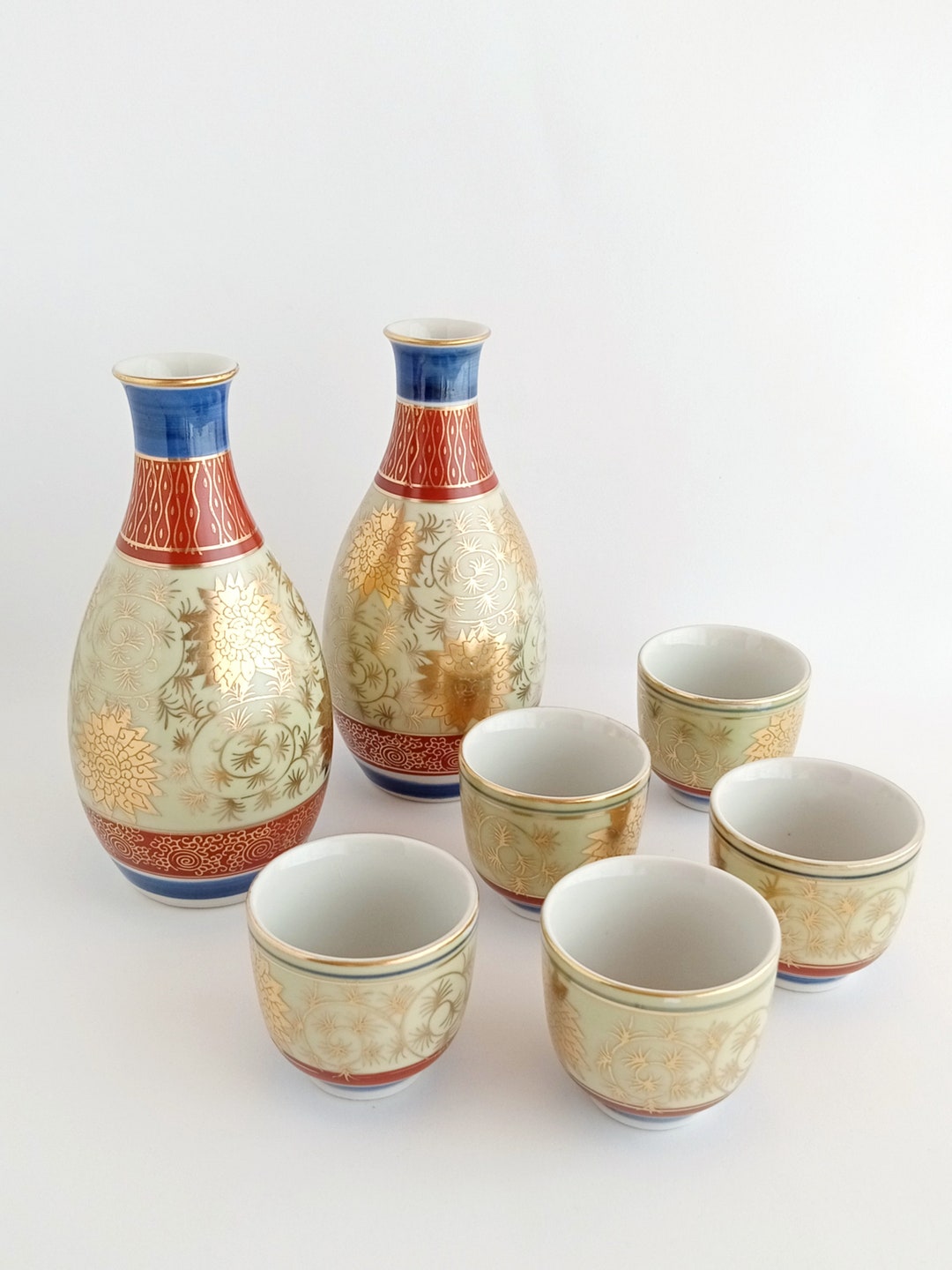 Kutani Yaki Sake Cup Set, Tokkuri and Guinomi Sake Set, Kutani Ware ...