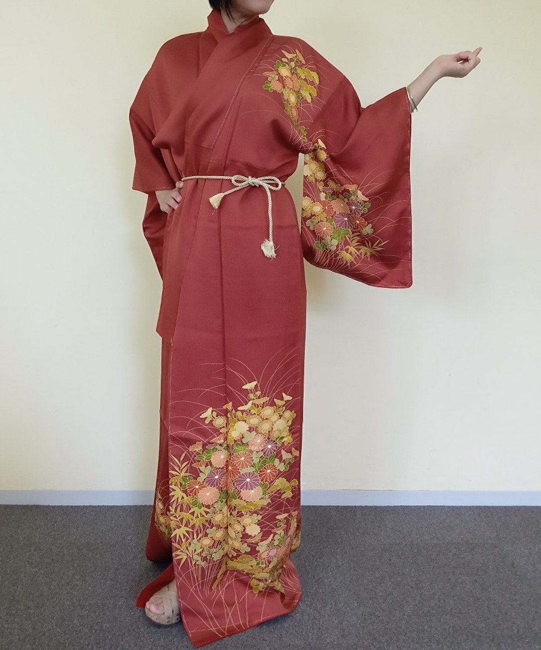 Red Japanese Silk Kimono Robe Chrysanthemum Authentic - Etsy