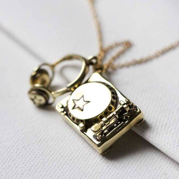 Turntable Necklace - Etsy