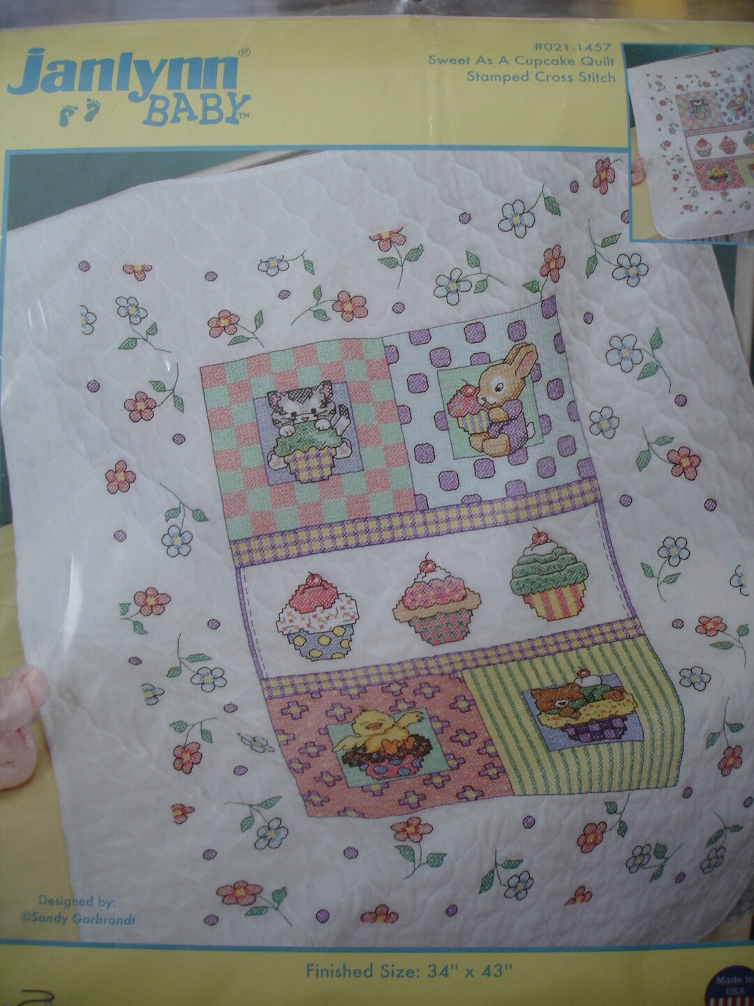 Sweet as a Cupcake With an Array of Animals Loving Their Cupcakes in ...